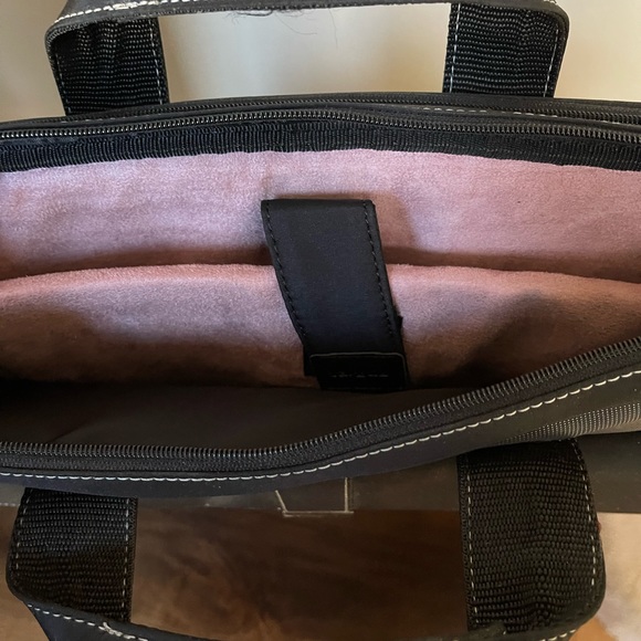 Targus | Bags | Targus Universal Notebook Case Briefcase Laptop Bag ...